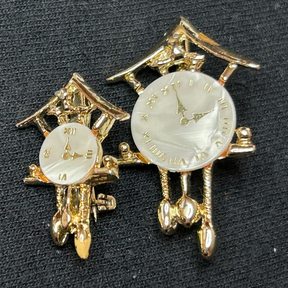 1960s Gold Tone Cuckoo Clock Brooch Set Iridescent Mo… - Gem
